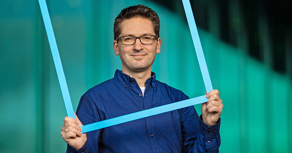 Er sorgt für den passenden Rahmen - Universität Luzern