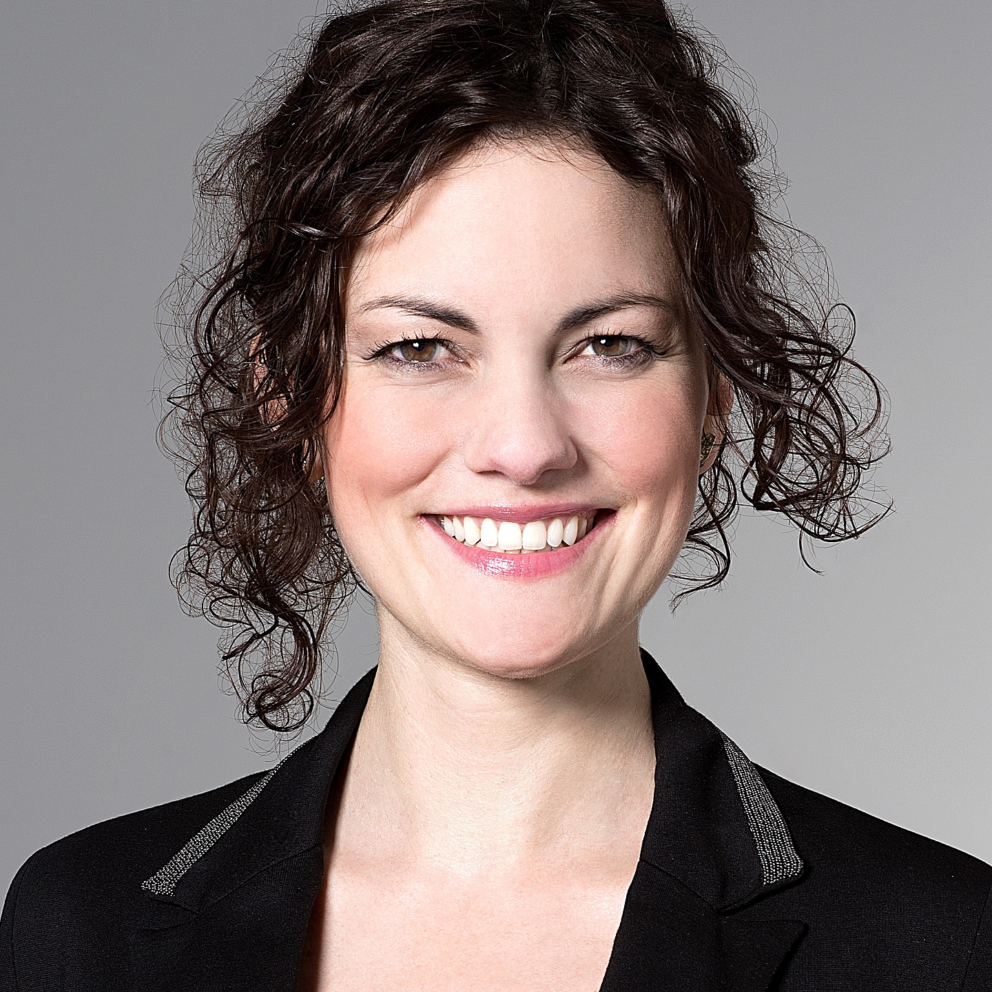 Jasmine Suhner - Universität Luzern