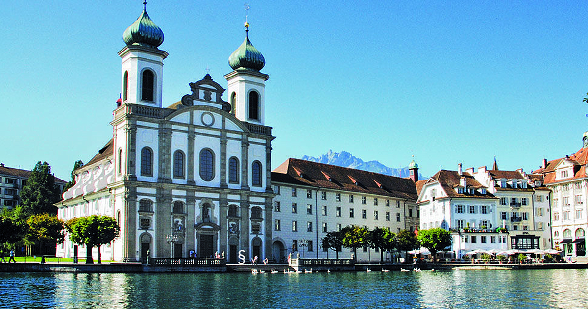 Diplomfeier der Rechtswissenschaftlichen Fakultät - University of Lucerne