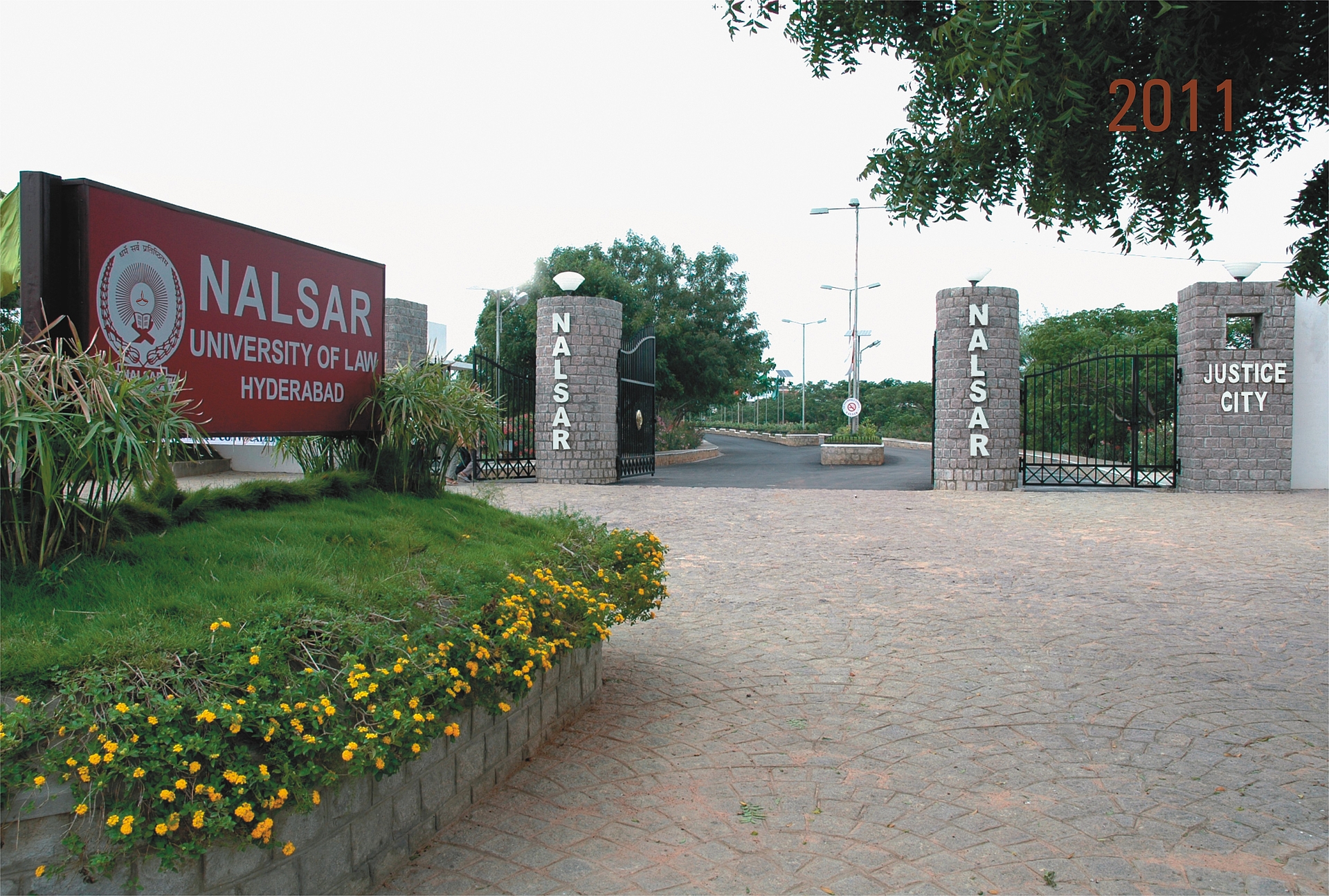 NALSAR University of Law - Universität Luzern