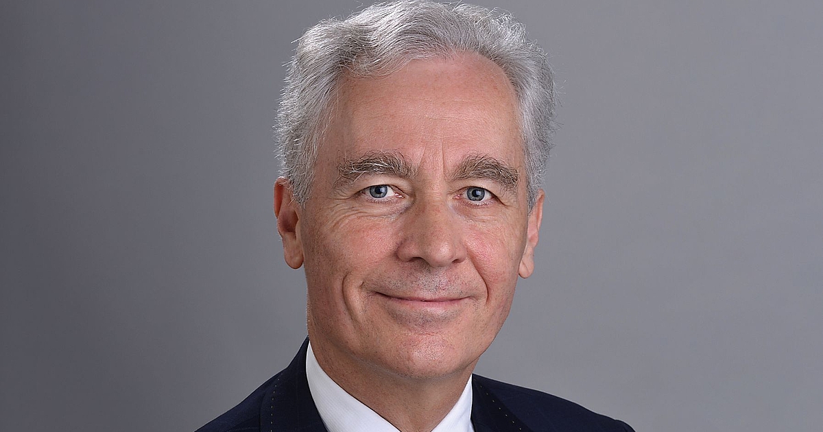 Bruno Staffelbach als Rektor der Universität Luzern wiedergewählt ...