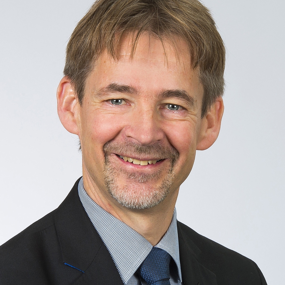 Prof. Dr. Hubert Annen - Universität Luzern